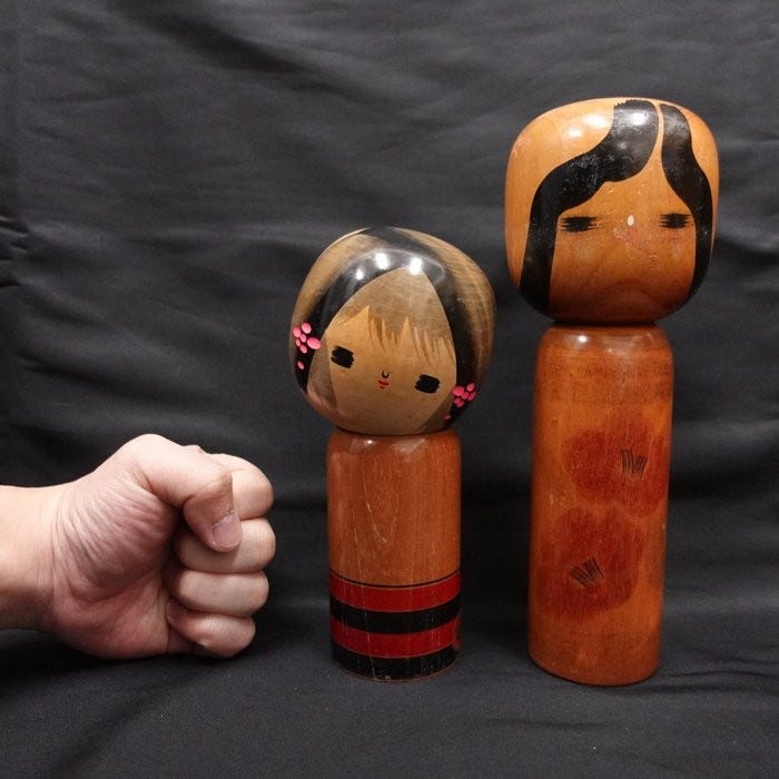 Søt Sosaku Kokeshi "?????" / Kokeshi dukke - Tre - Japan - Sh?wa ...