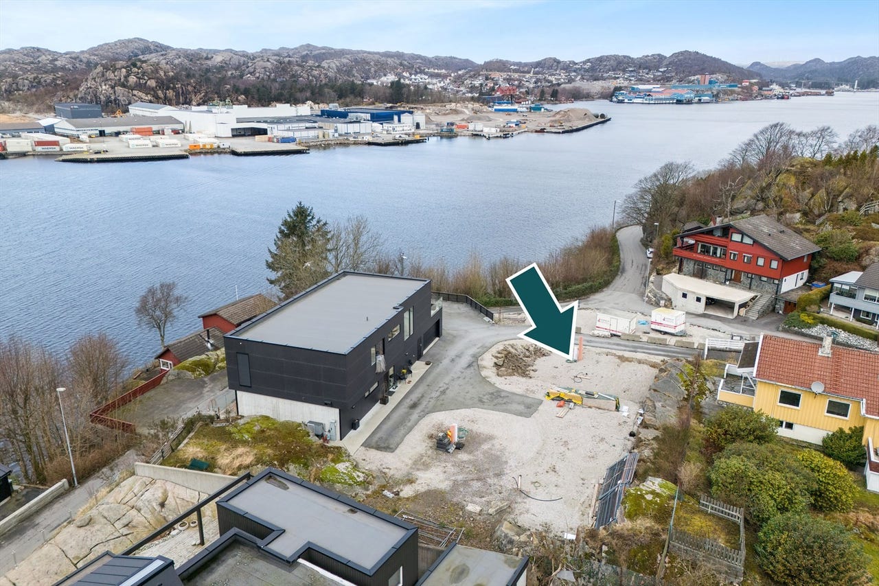 Bolig tomt uten byggeklausul | Utsikt til sjø og gode solforhold | BYA ...