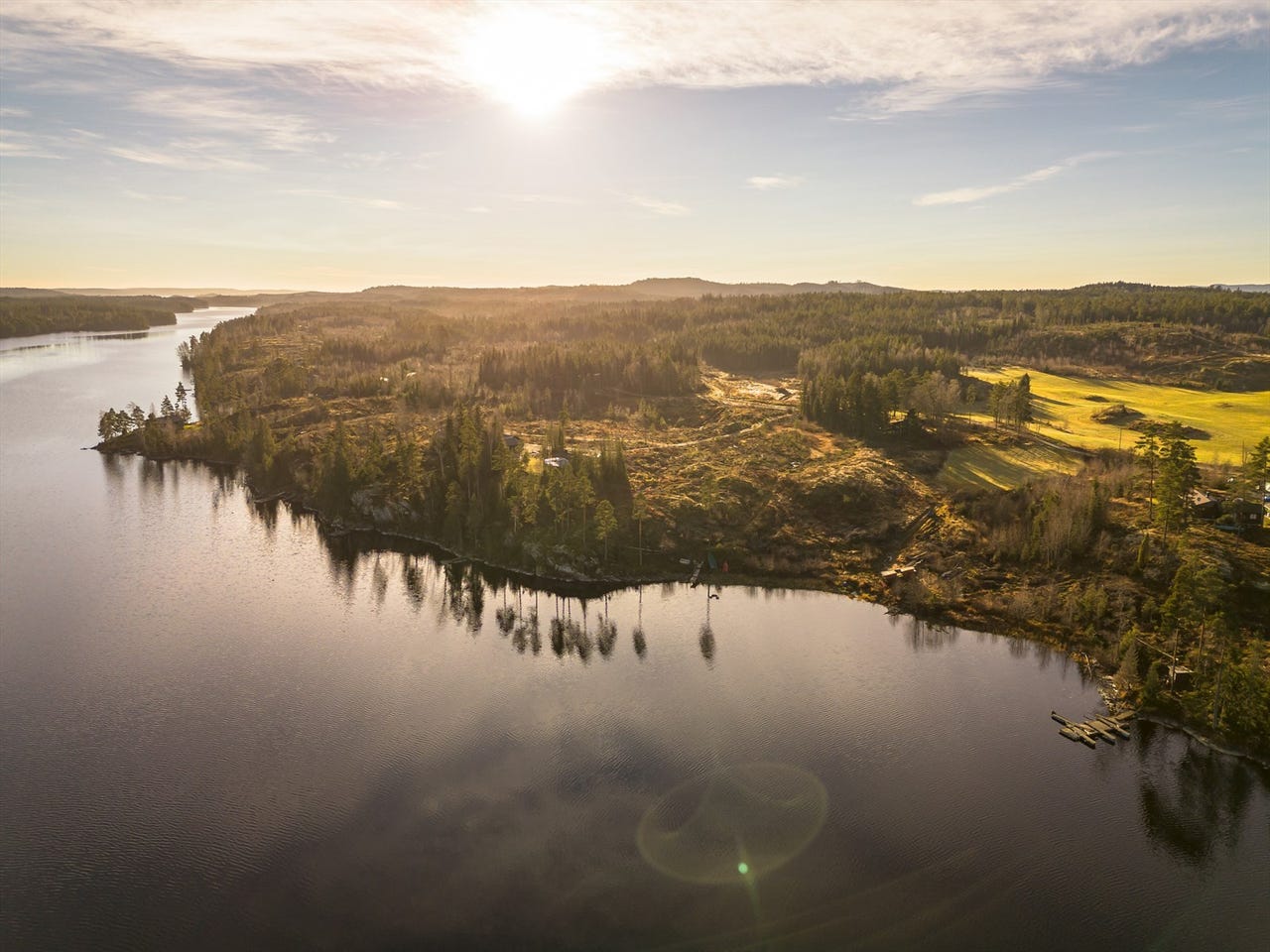 35 hyttetomter med idyllisk beliggenhet rett ved innsjøen Store Le ...