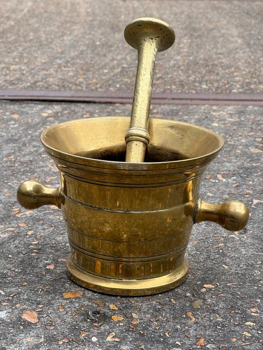 Morter og pistil (2) - Bronse - Knoppstøter med stamper | FINN-torget