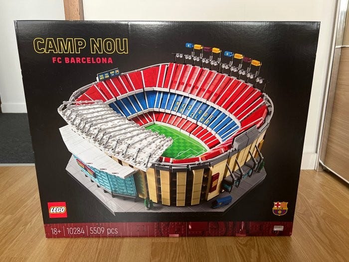 Lego Sett - 10284 - Icons - Camp Nou - FC Barcelona | FINN-torget