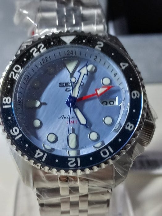 Seiko 5 Sports Gmt Ice Blue Limited Edition Watch Full set - ( zonder ...