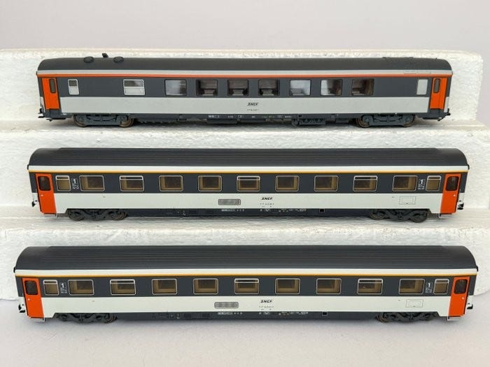 Märklin, Märklin/Trix - Roco H0 - 43280/44619 - Modelltog passasjervogn ...