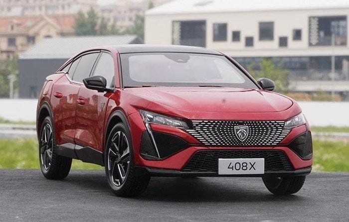 Paudi 1:18 - Modellbil - Peugeot 408X - 2023 - Rood metallic | FINN-torget