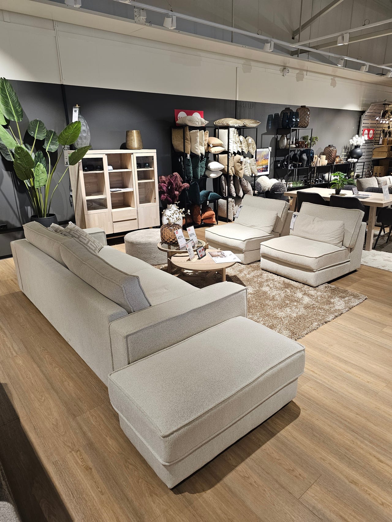 Maemo Sofagruppe - lekkert lyst stoff. | FINN-torget