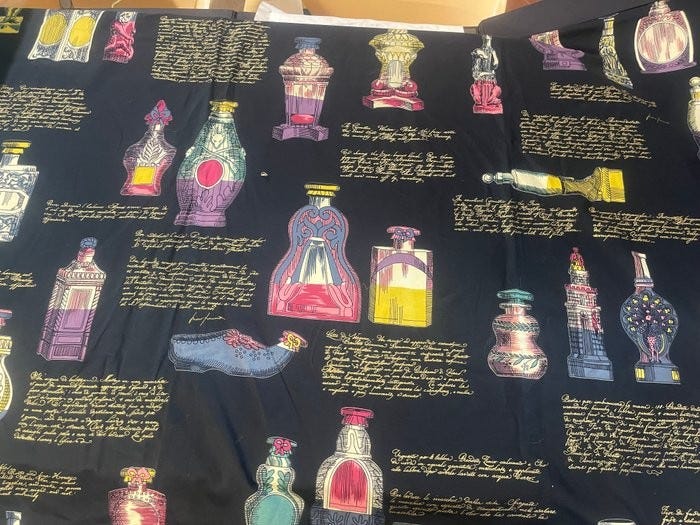Fornasetti-Milano - parfymeflasker - Tekstil - 110 cm - 140 cm - Stoffa ...
