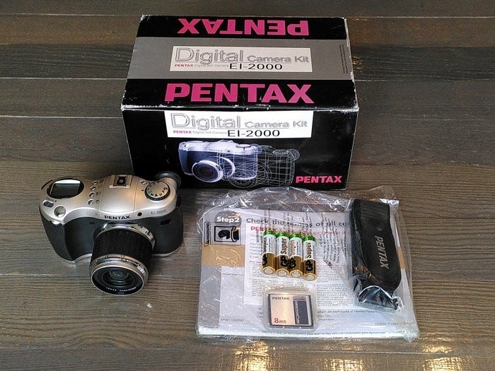 Pentax EI-2000 Digitalt reflekskamera (DSLR) | FINN-torget