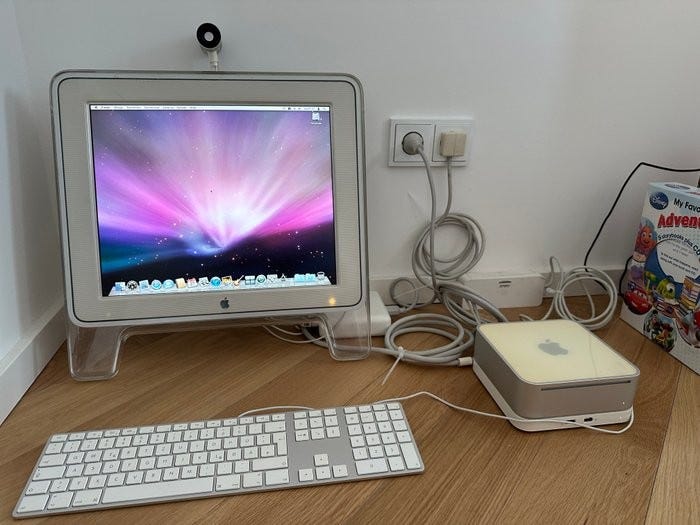 Apple Mac Mini A1103 1GB RAM 80GB HDD + Apple Studio Display M7649 ...