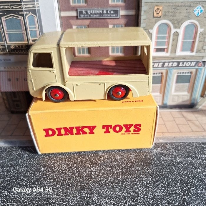 Dinky Toys - Modell-varebil - 491 Electric Diary Van N.C.B. - Boxed ...