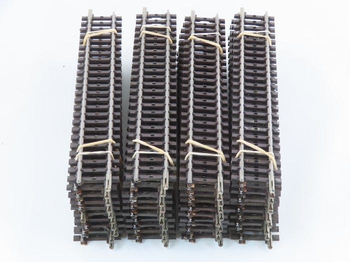 Märklin H0 - 2200 - Modelltogspor (40) - 40-delt skinneparti med rette ...