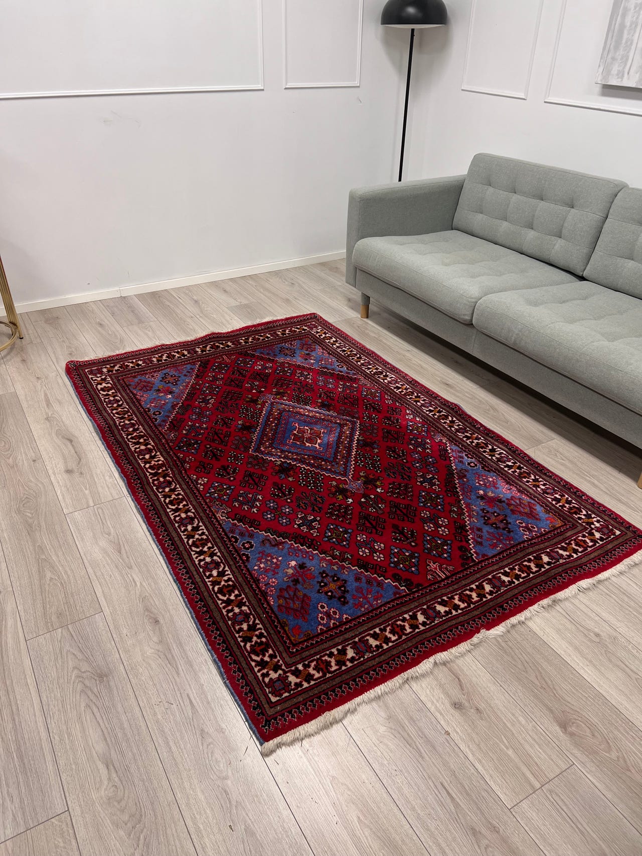 GRATIS LEVERING - KUPP! Nyrenset persisk teppe antikvare | FINN-torget