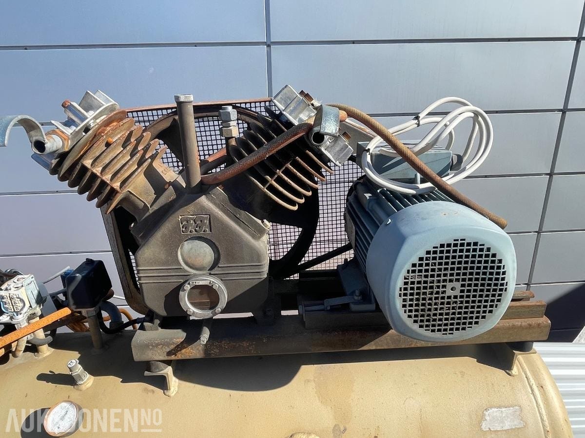 1985 Kompressor Buster FF 200 | FINN-torget