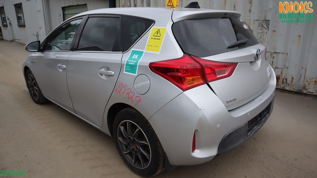 Bildeler fra Toyota Auris 1,8l hybrid 2014mod. (225229) | FINN-torget