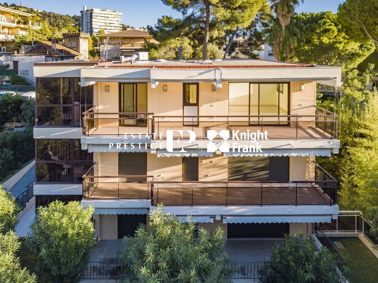 CANNES : Leilighetsbygg for salg med 10 enheter | FINN eiendom