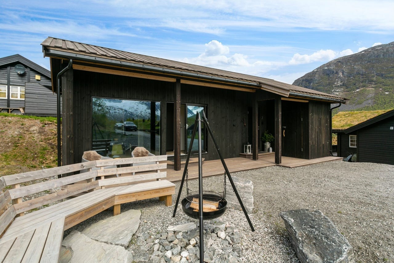 Tiltalende hytte fra 2019 beliggende med ski in/out til Arena Overøye ...