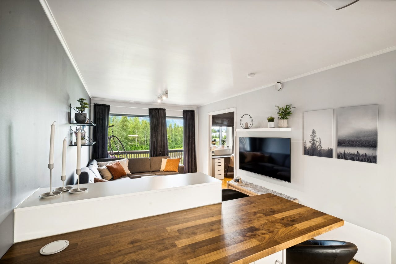 Praktisk og innbydende 3-roms andelsleilighet i øverste etasje fra 2013 // Enkel bolighverdag ...