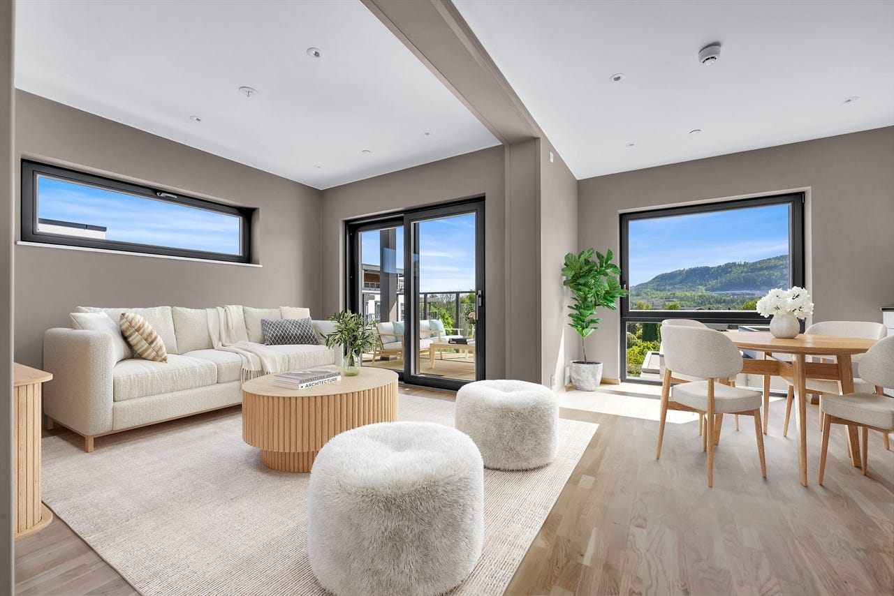 Ny 3-roms selveierleilighet med flott beliggenhet i 4. etg med sydvendt veranda. Solrikt ...