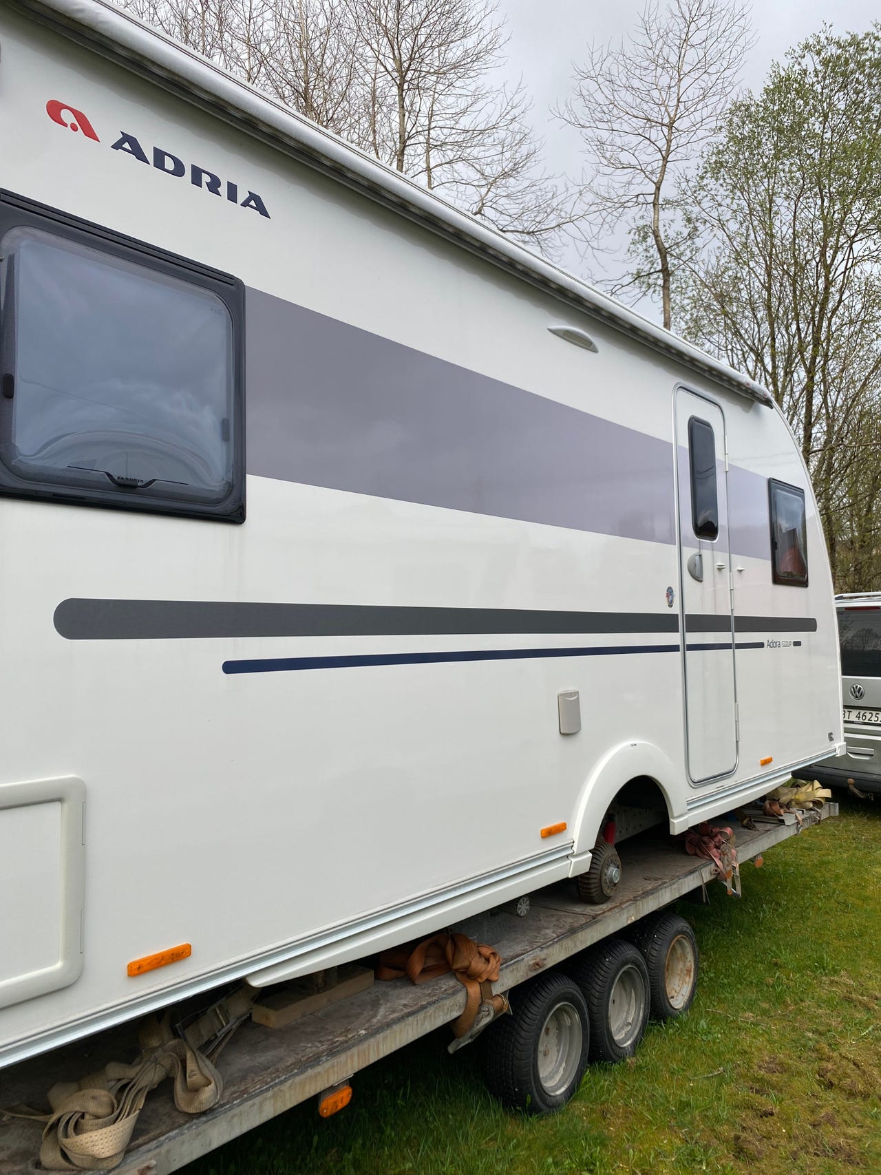 Agados Adam 3500kg inkl campingvogn selges | FINN-torget