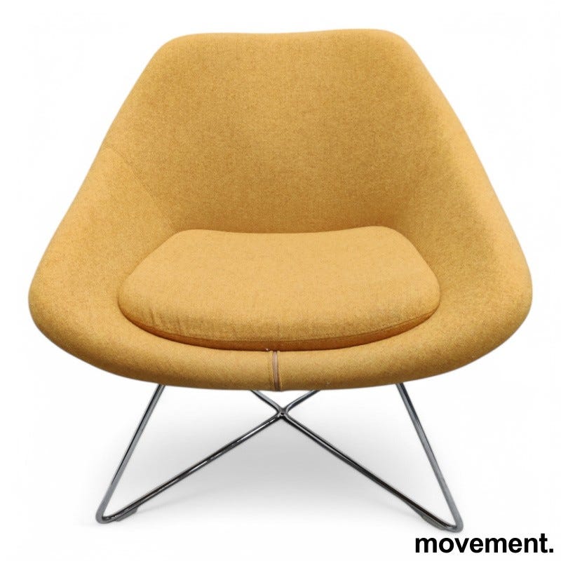 Loungestol / lenestol i lys orange stoff / krom fra Allermuir, modell ...