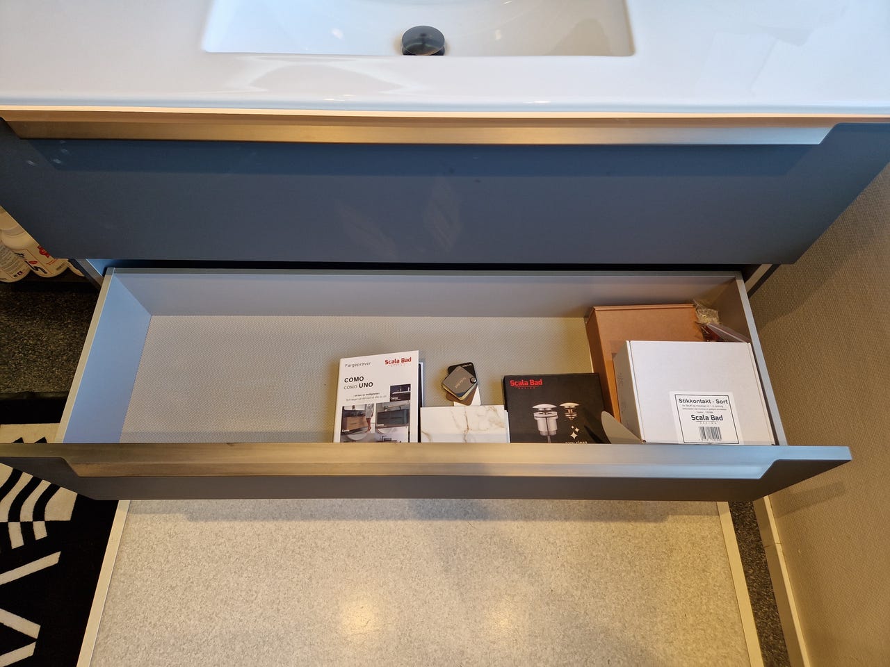 Scala Bad COMO 120 KOKSGRÅ MATT | FINN-torget