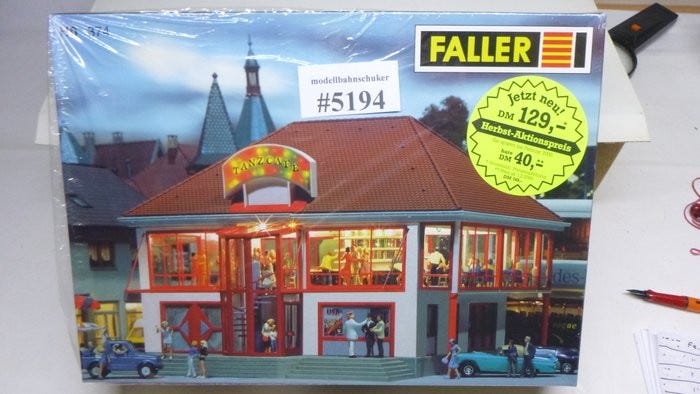 Faller H0 - 374 - Modelltog (1) - Faller Tanz-Cafe, 2000, fra samlingen ...