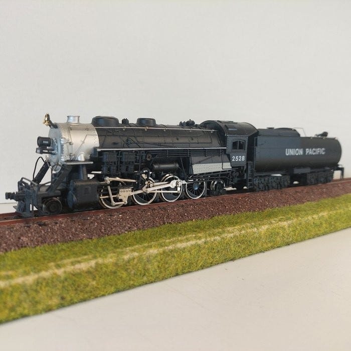 Bachmann H0 - 657 - Damplokomotiv med tilhengervogn (1) - 2-8-2 MIKADO ...