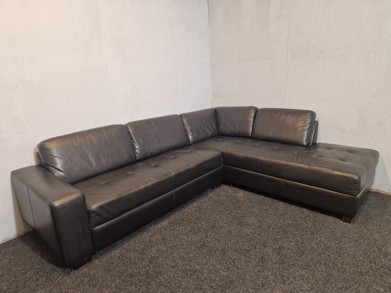 SKINNSOFA # SJESELONG # GRATIS FRAKT* | FINN-torget