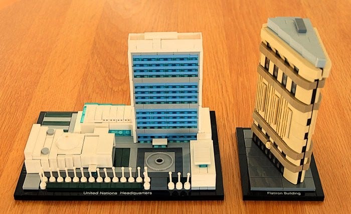 Lego Sett - Arkitektur - 21018 United Nations Headquarters & 21023 ...