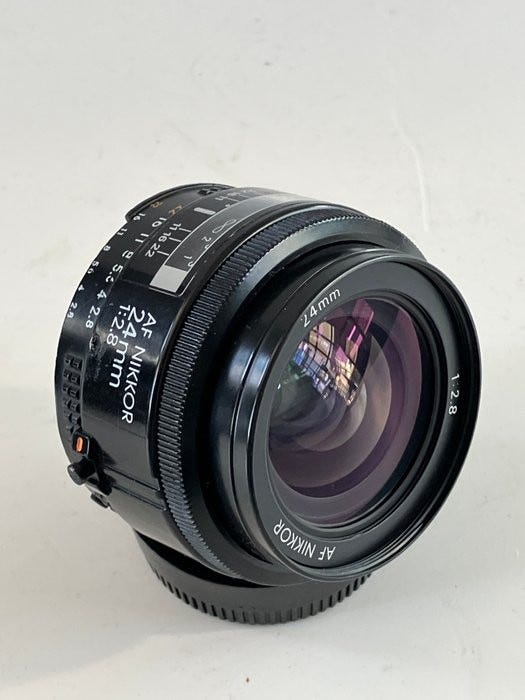 Nikon AF NIKKOR 24mm 1:2.8 Kamera-objektiv | FINN-torget