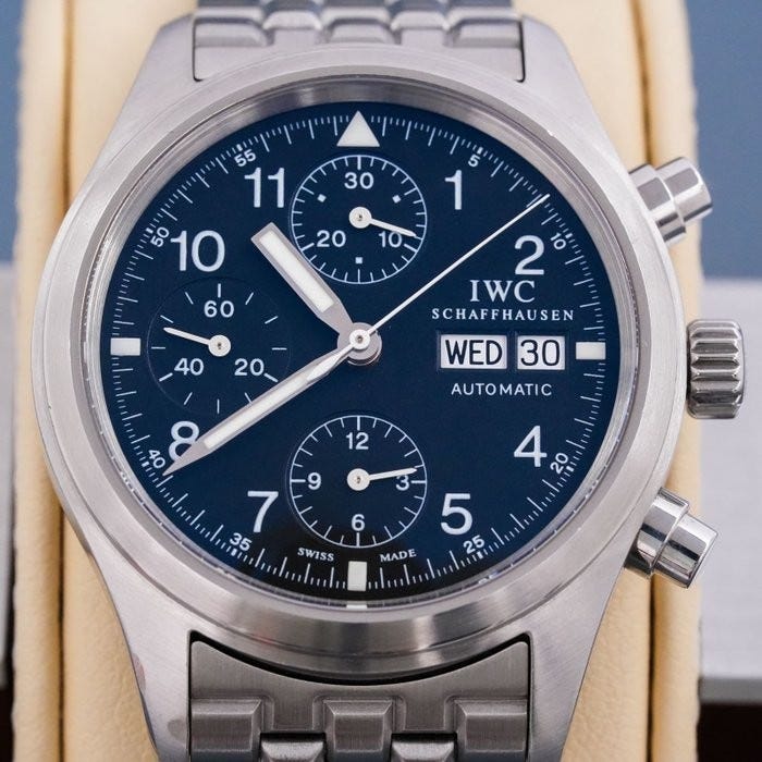 IWC - Pilot's Chronograph Cathay Pacific Limited Edition - IW3706-31 ...