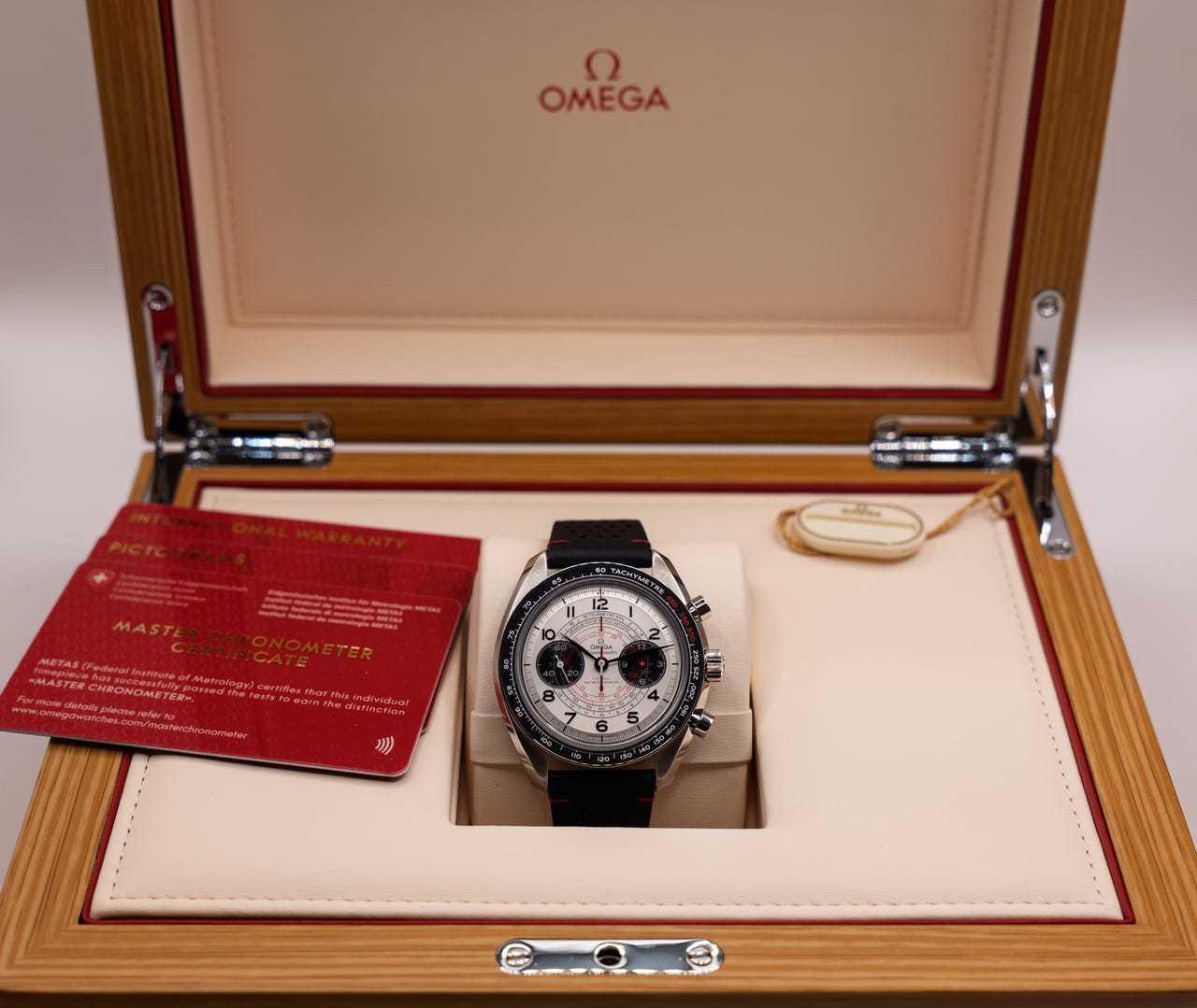 Omega Speedmaster Chronoscope Co-Axial Master Chronometer 43MM | FINN ...