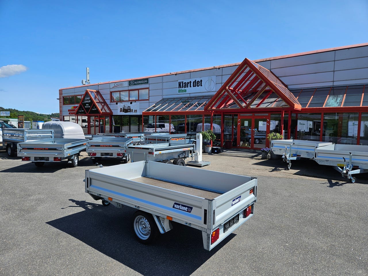 Utst. modell! Variant Pro-Line 13P215, varehenger med karmer i aluminium | FINN-torget