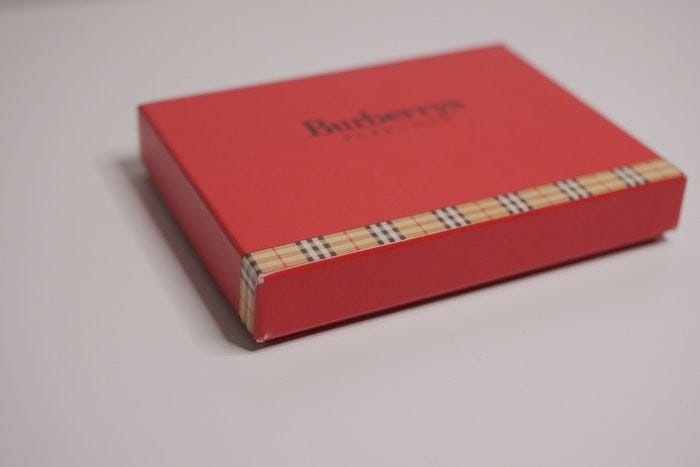 Spillekort - Burberry Perfumes Playing Cards - Papir | FINN-torget