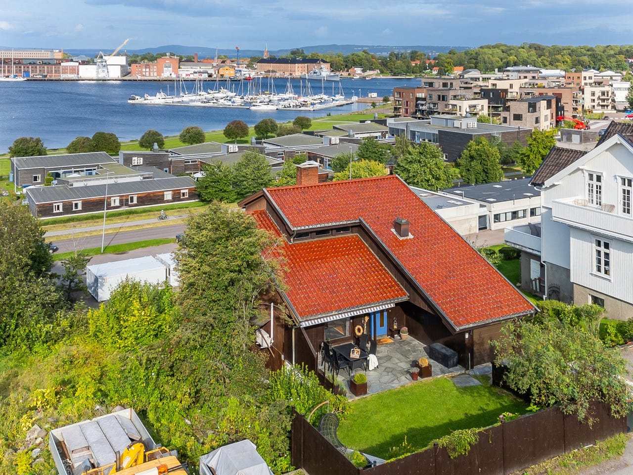 Arkitekttegnet og meget innh.rik enebolig i Nedre Keisemark m/flott ...
