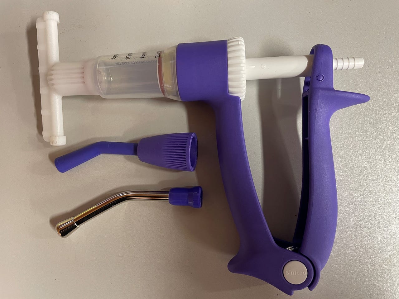 Simcro Oral & Pour-on 20ml Dysect doseringspistol | FINN-torget