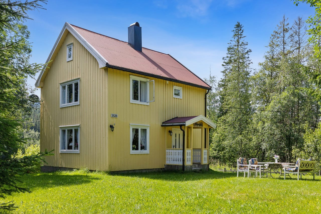 Idyllisk fritidseiendom ved populær lakseelv og fantastisk natur, enkel ...