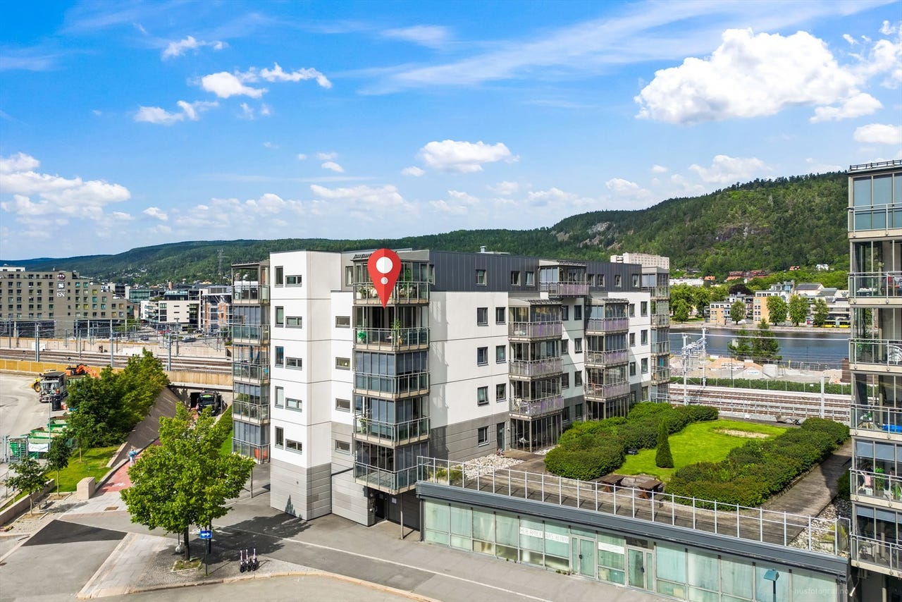Attraktiv og tiltalende 3-roms hjørneleilighet m/carport. Stor ...