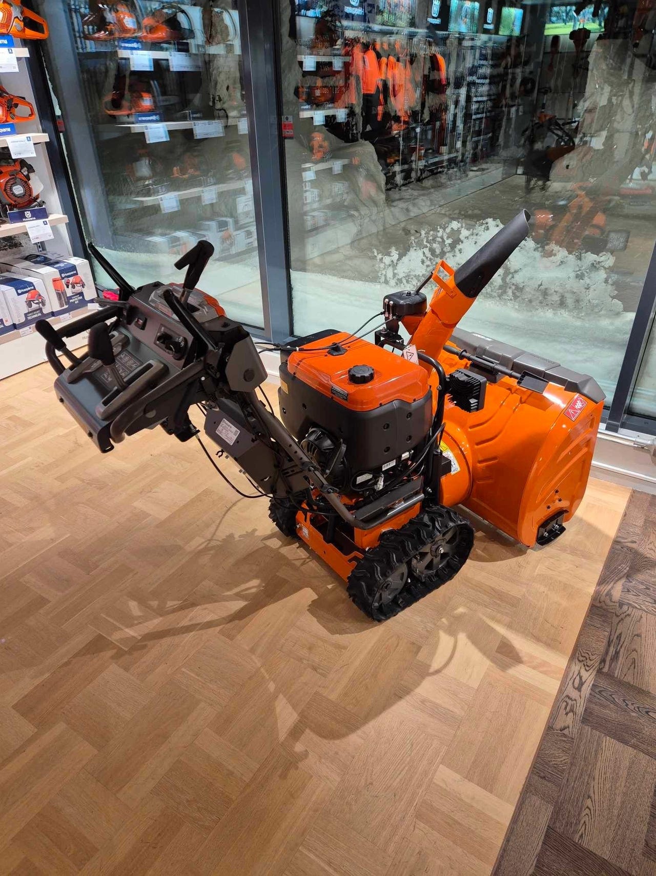 Husqvarna ST 430T SNØFRESER MED BELTER, WWW.CARO.NO | FINN-torget