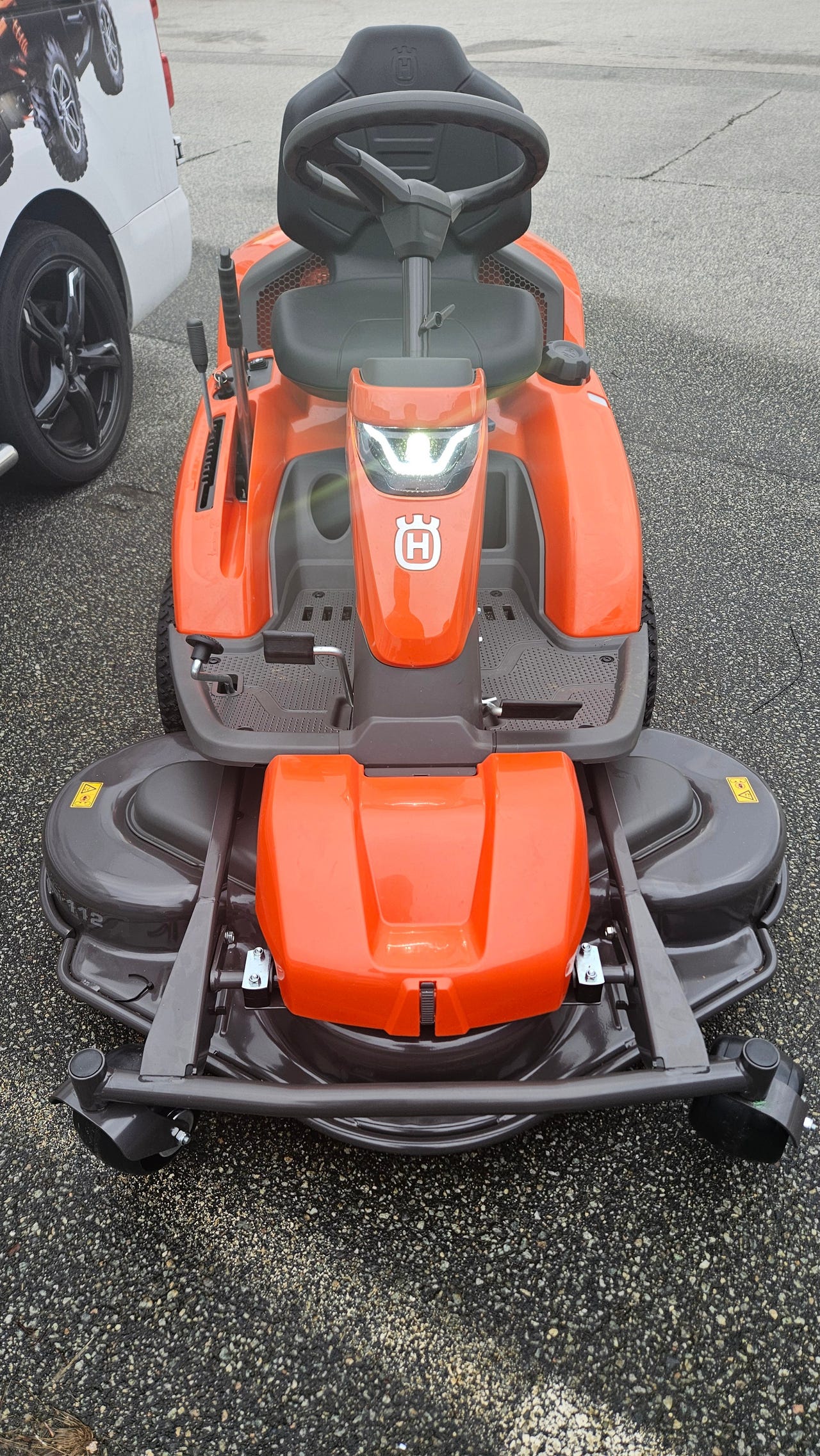 Husqvarna Rider 318X Med Klippeaggregat 112cm | FINN-torget