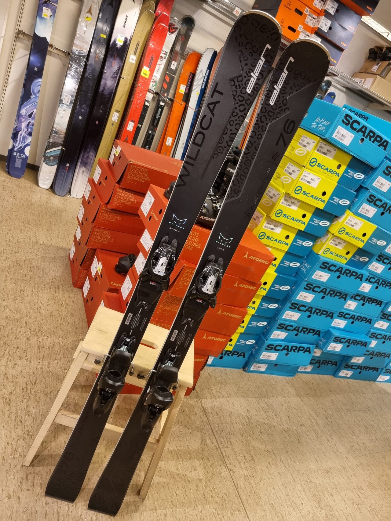 ELAN WILDCAT 76C BLACK EDITION 150/158 CM -50% | FINN-torget