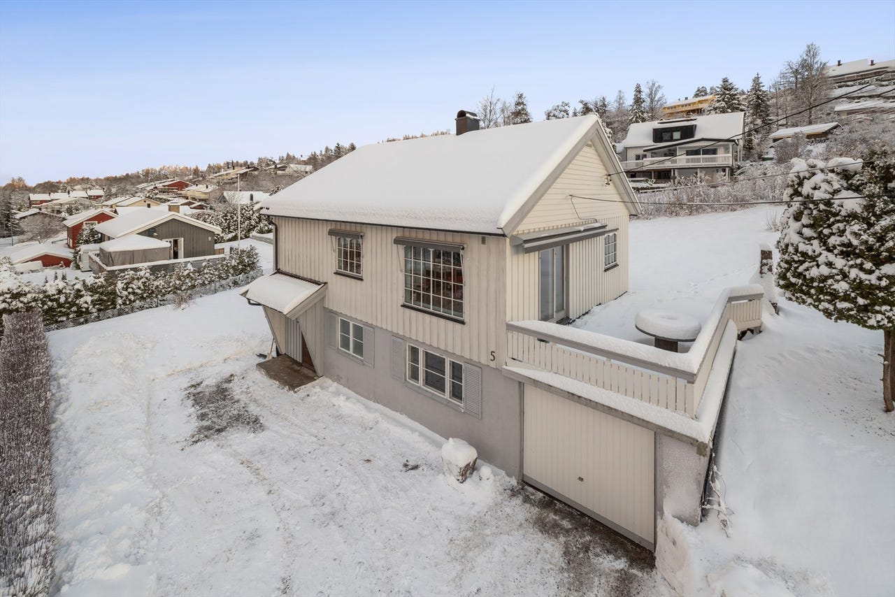 Dølstuveien 5, Slemmestad - enebolig på 168m² fra 1956 | Visning.ai