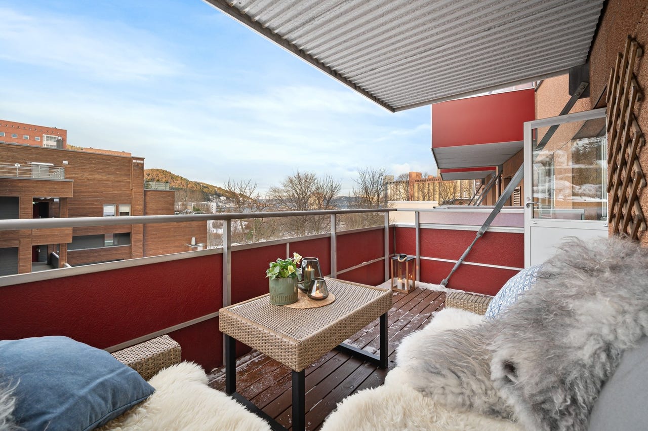 Smakfull 3-roms i 3.etg | Vestvendt balkong med gode sol ...