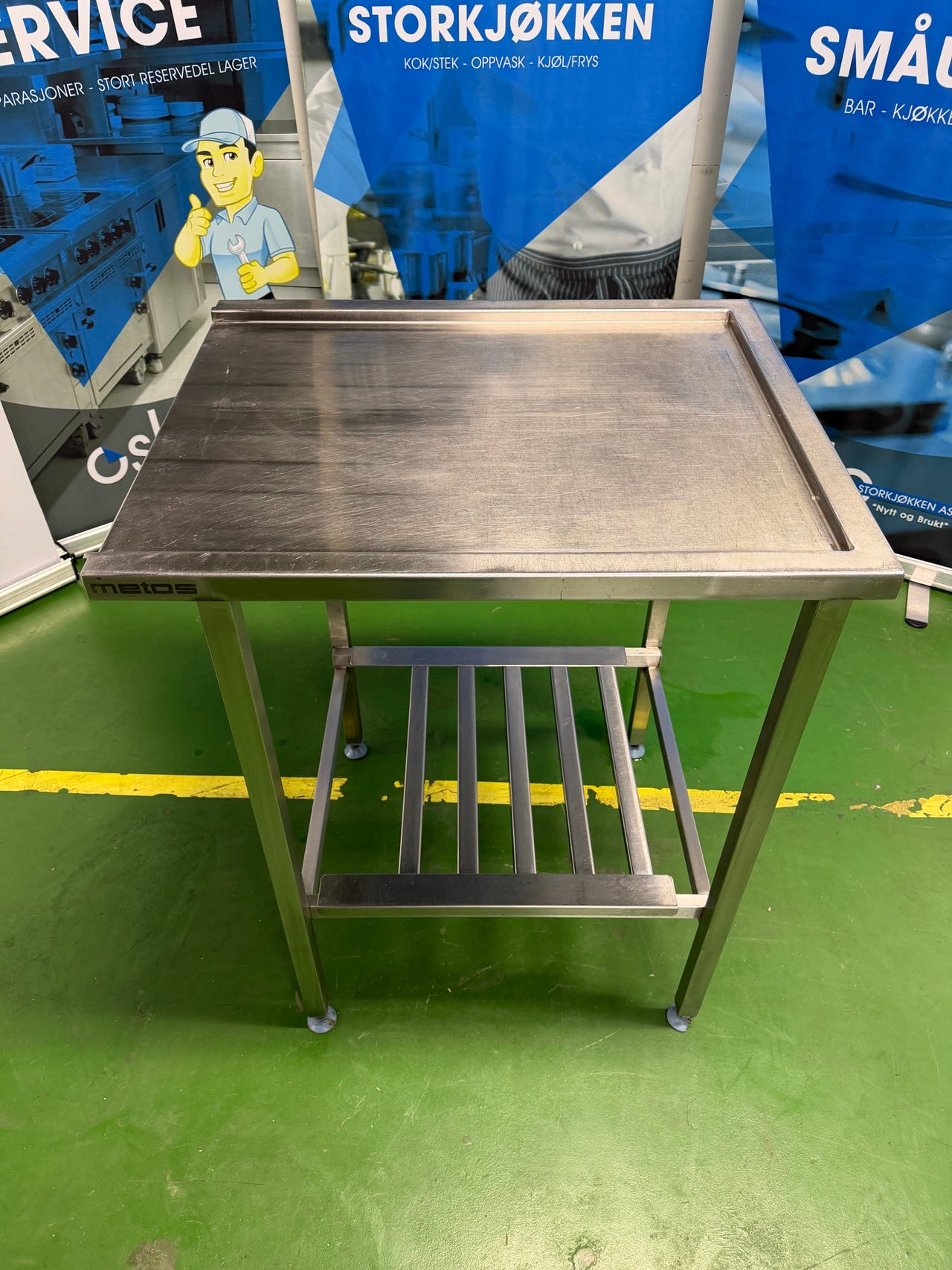 KUPP - UTMATINGSBENK 70 CM - RUSTFRI fra OSLO STORKJØKKEN AS | FINN-torget