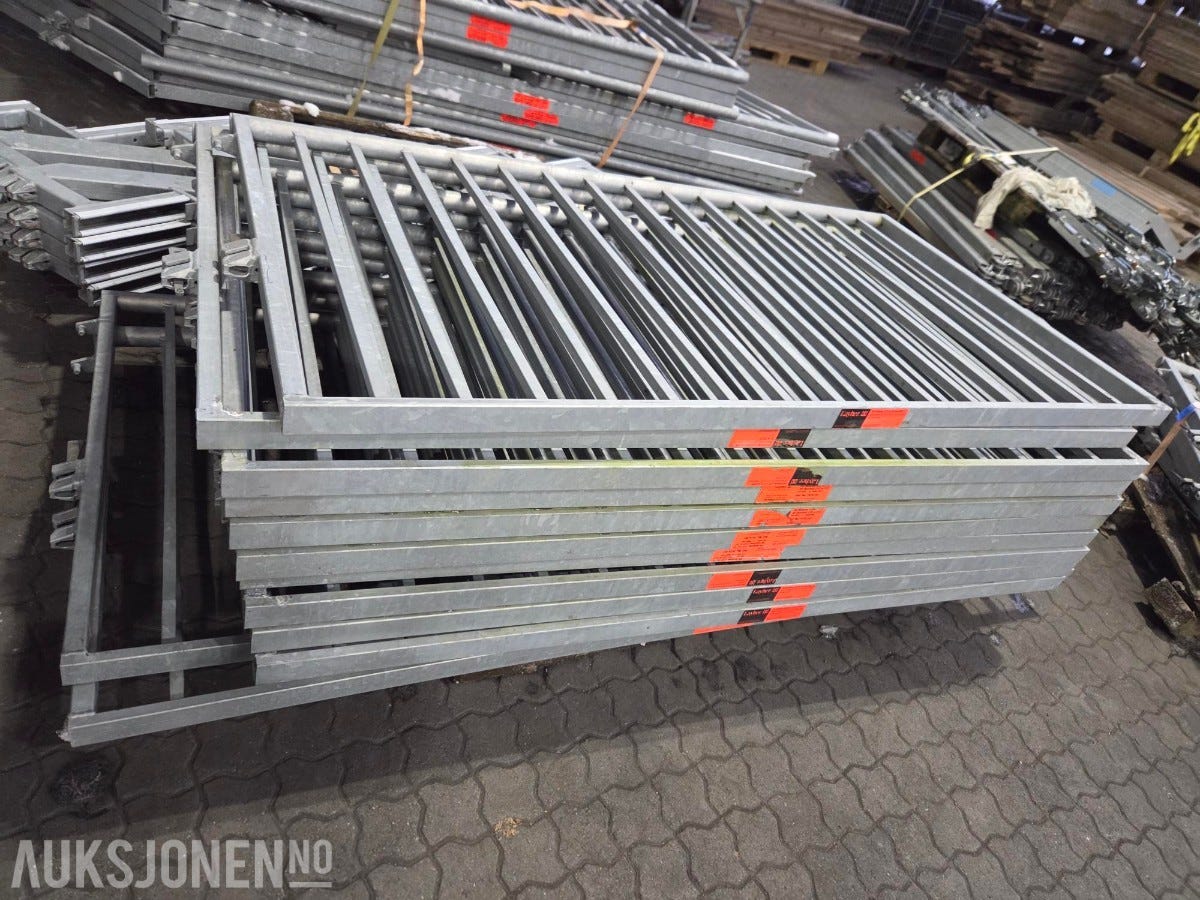 Layher Allround stillas | Gangbru-komponenter og barnesikrede rekkverk ...