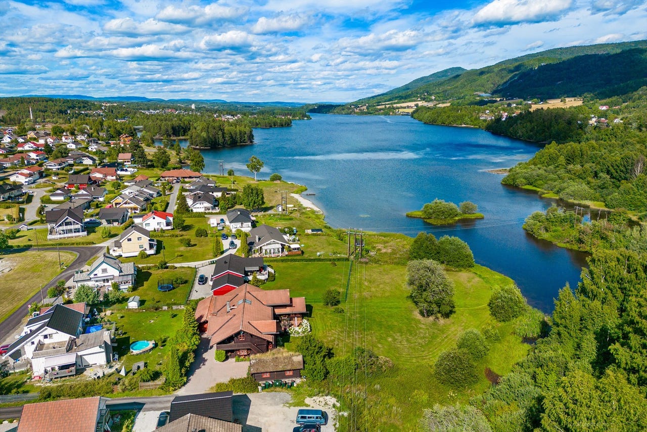 Sjelden perle beliggende idyllisk ved Bergsjø | Blindvei | Meget ...
