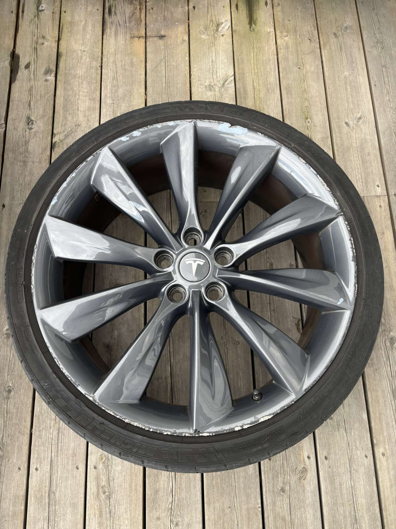 Tesla Model S sommerhjul med turbin felger | FINN-torget
