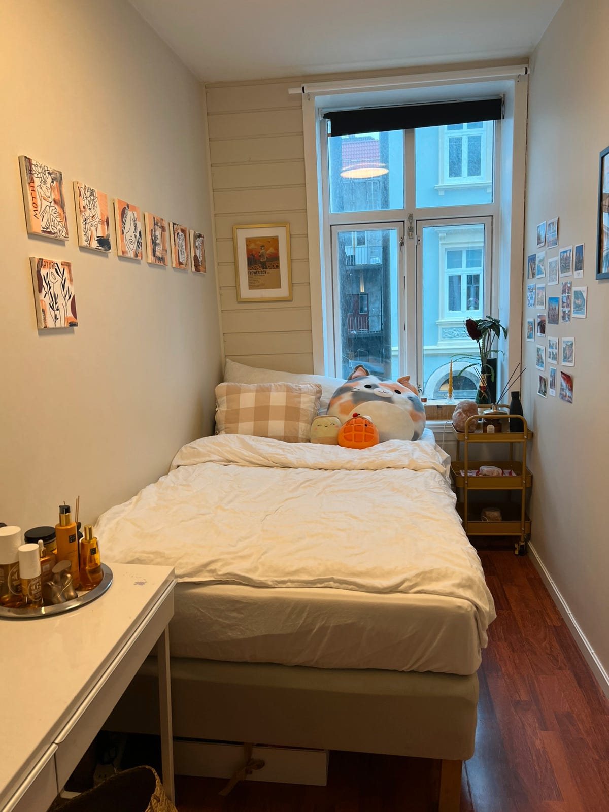 120 seng med ekstra madrass og oppbevaringsbokser | FINN-torget
