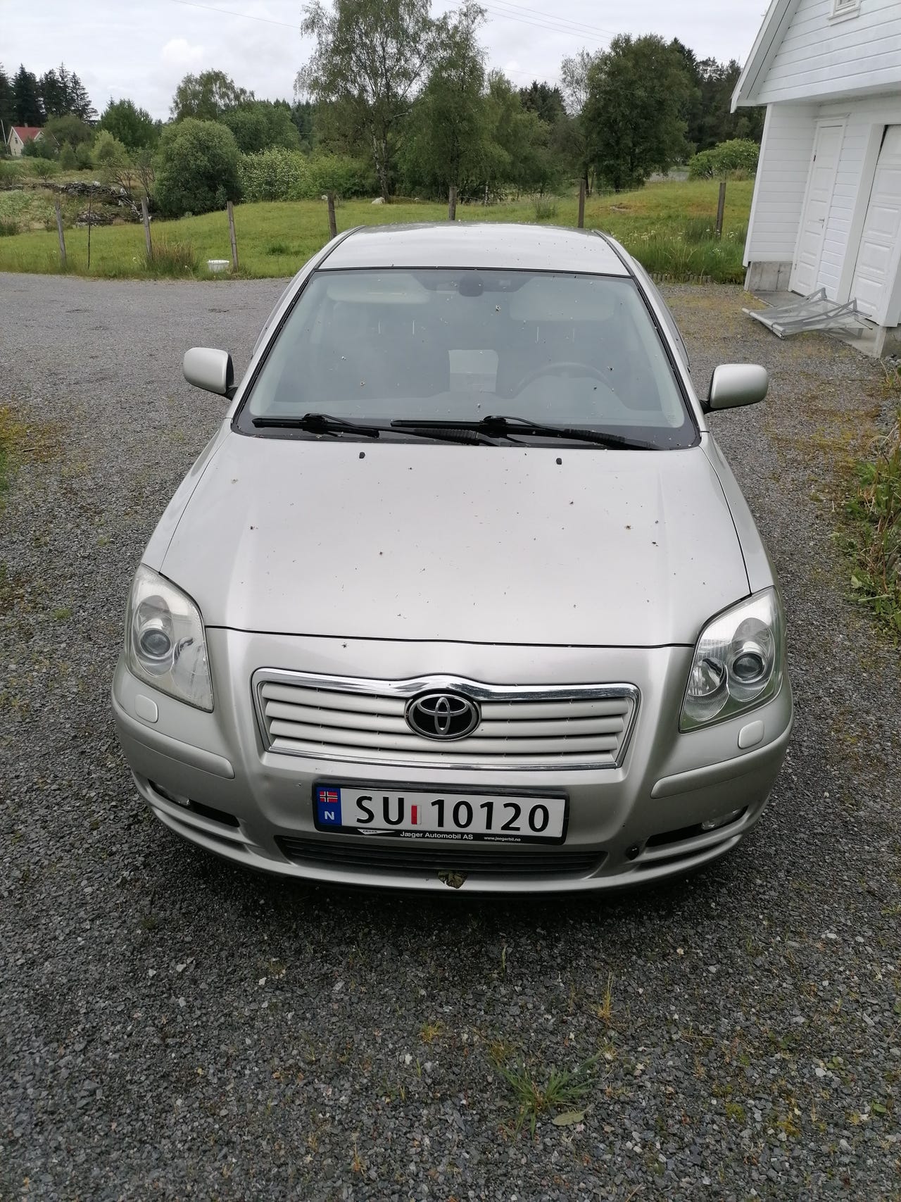 Fet Toyota Avensis bil | FINN-torget