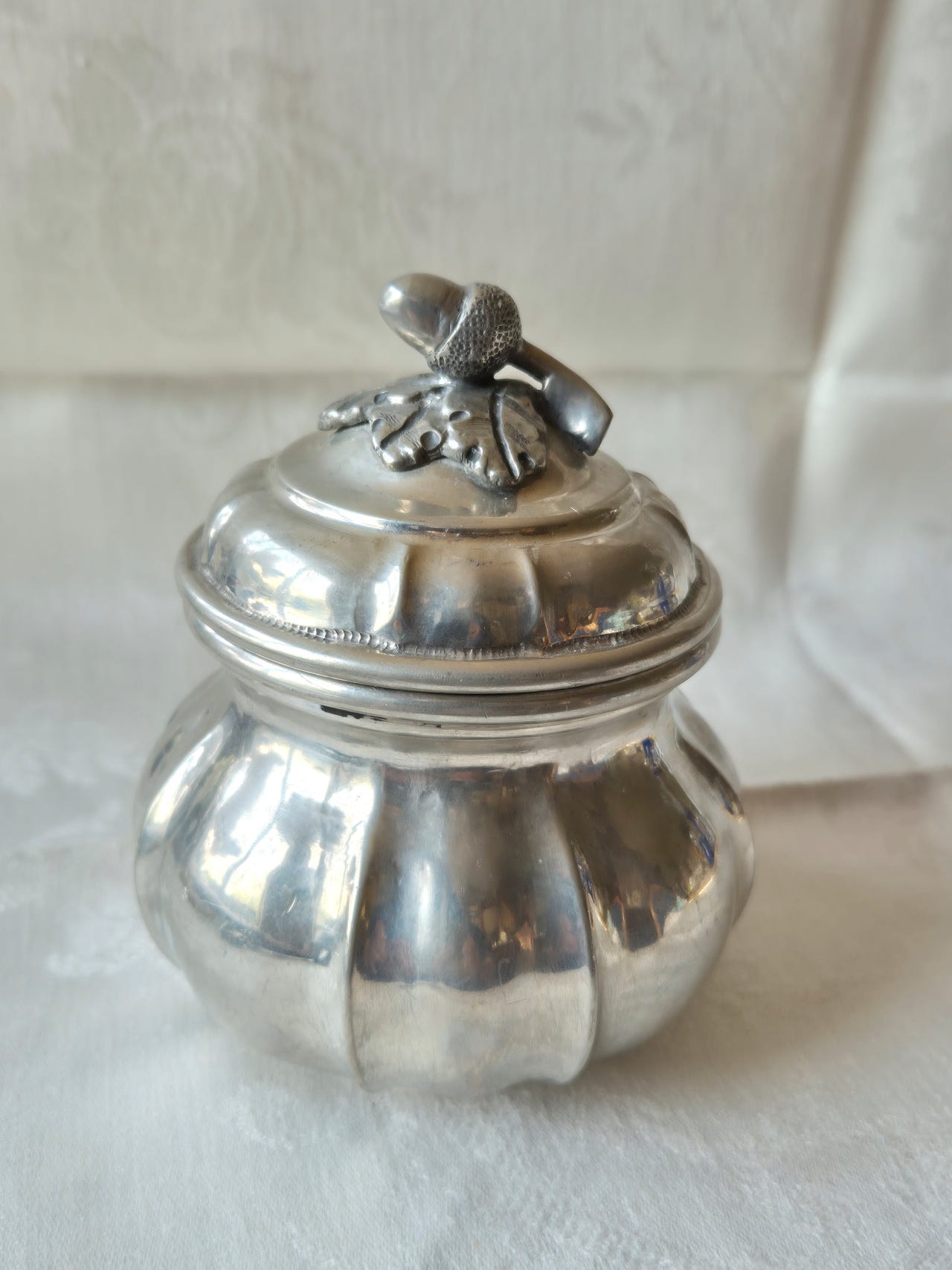 Yndig italiensk krukke av tinn | FINN-torget