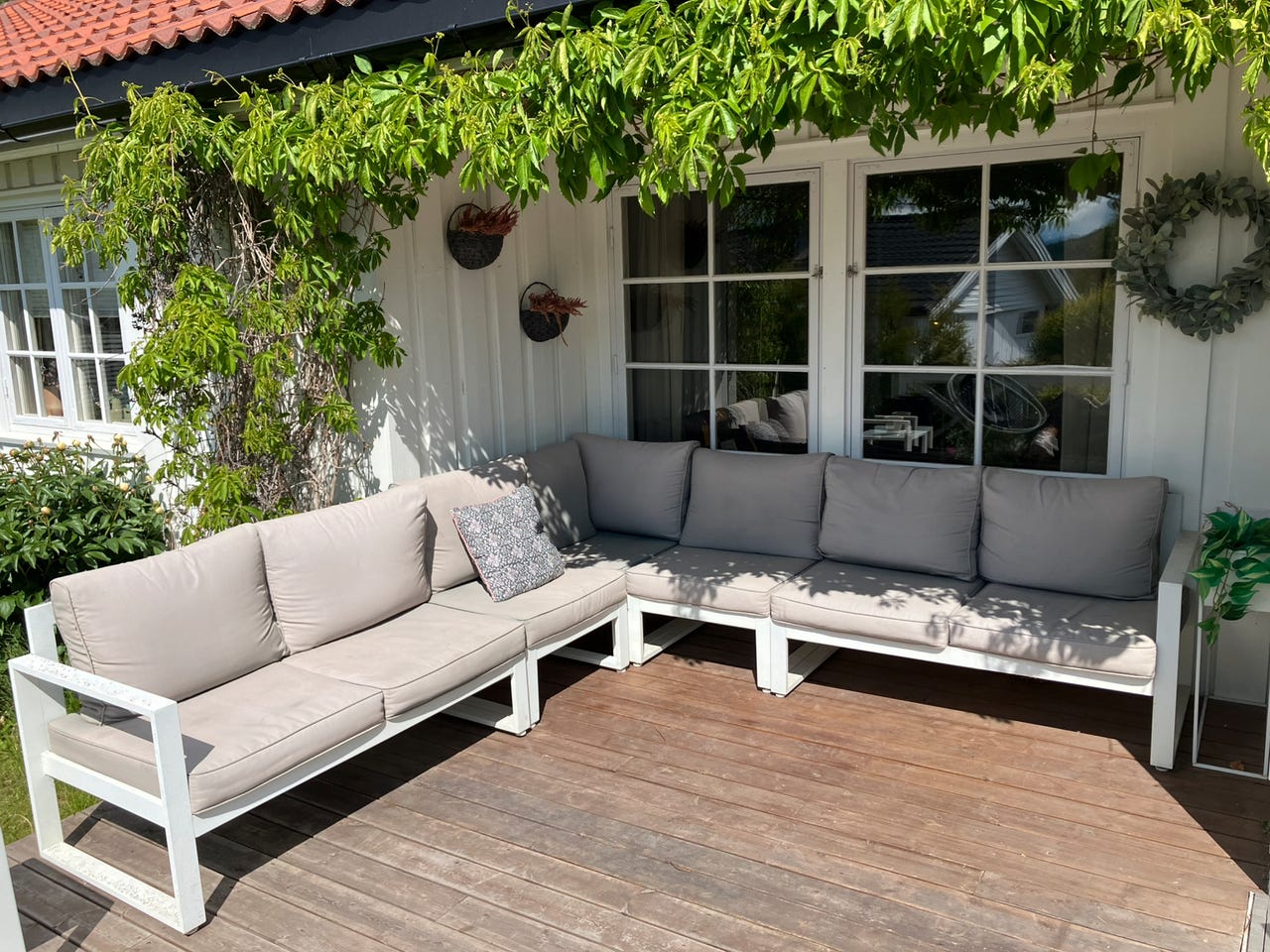 Stor modulsofa utesofa - hagesofa - hjørnesofa med stol | FINN-torget